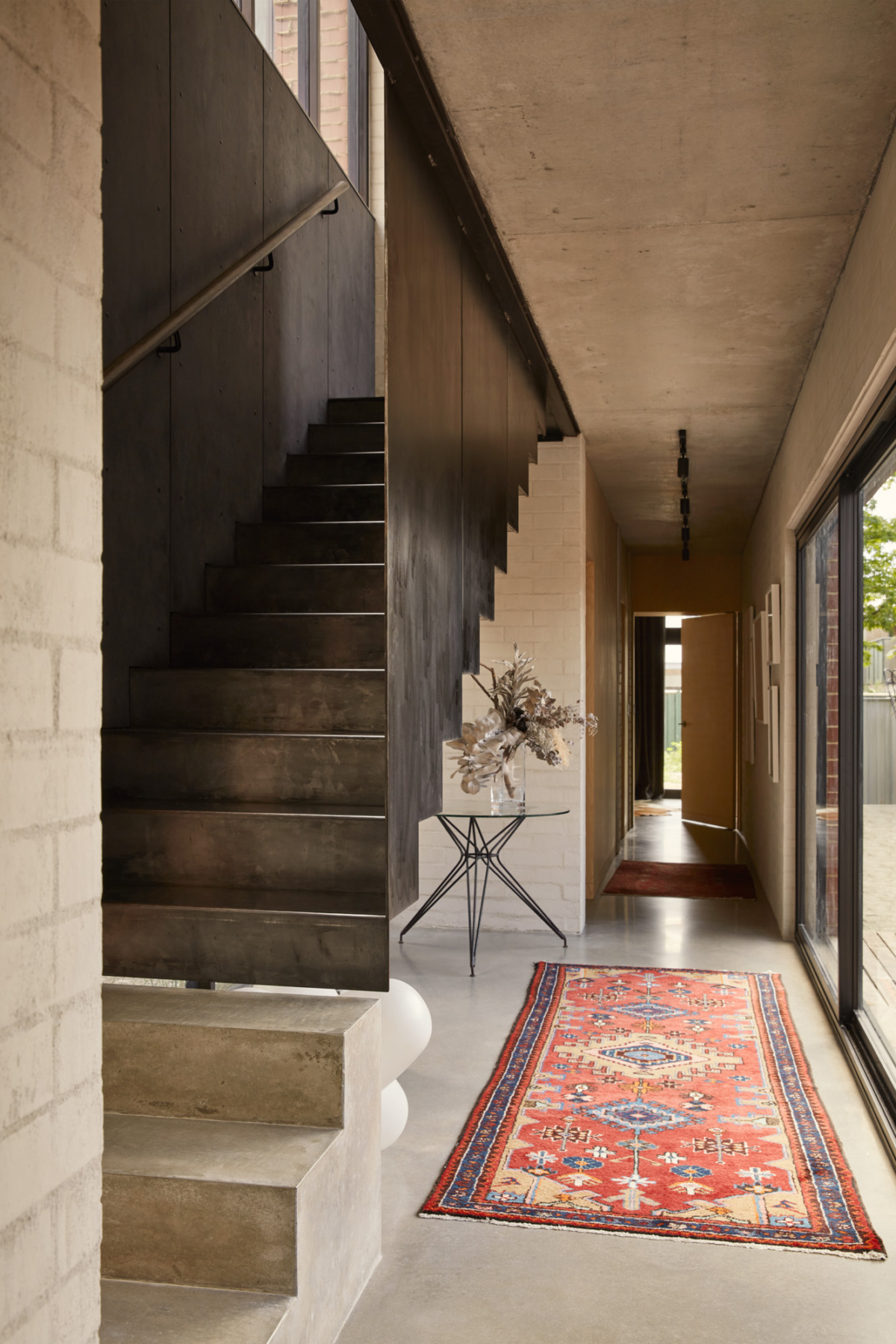 brick house - studio roam